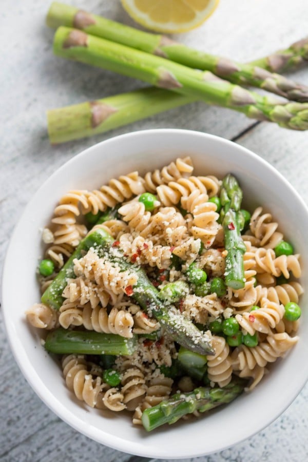 Spring Time Pasta with Asparagus and Peas - perfect for Spring!
