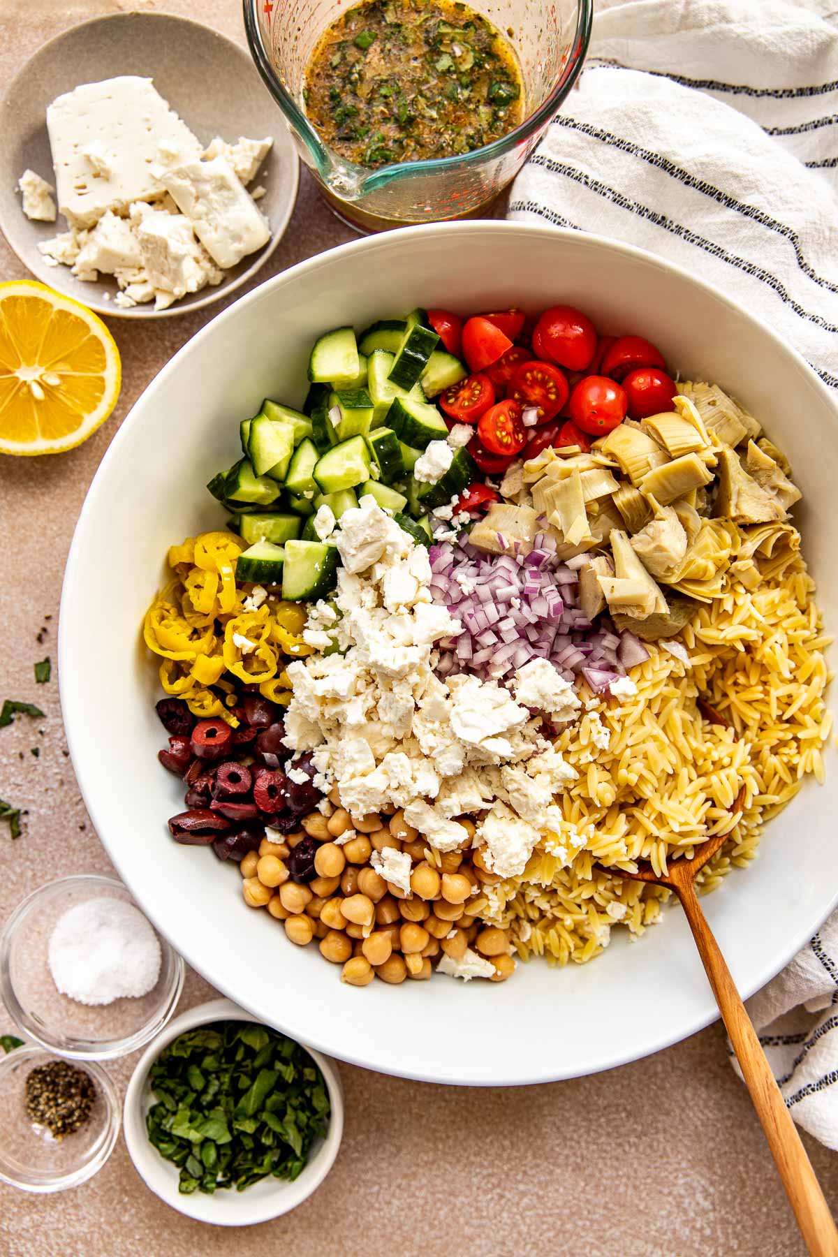 Mediterranean Orzo Salad Recipe (Vegan) - Kroll's Korner
