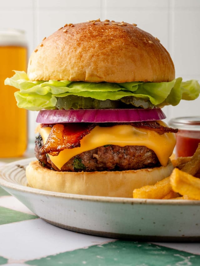 Homemade Burgers • Kroll's Korner