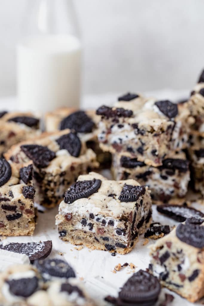 Cookies and Cream Bars • Kroll's Korner
