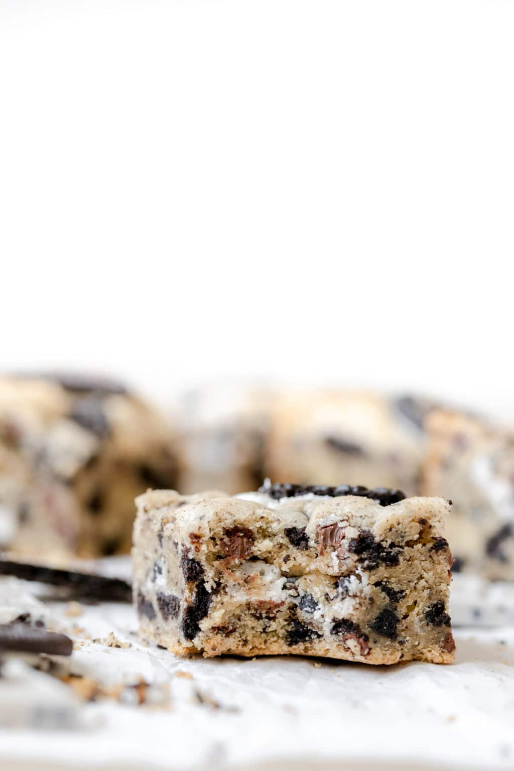 Cookies and Cream Bars • Kroll's Korner