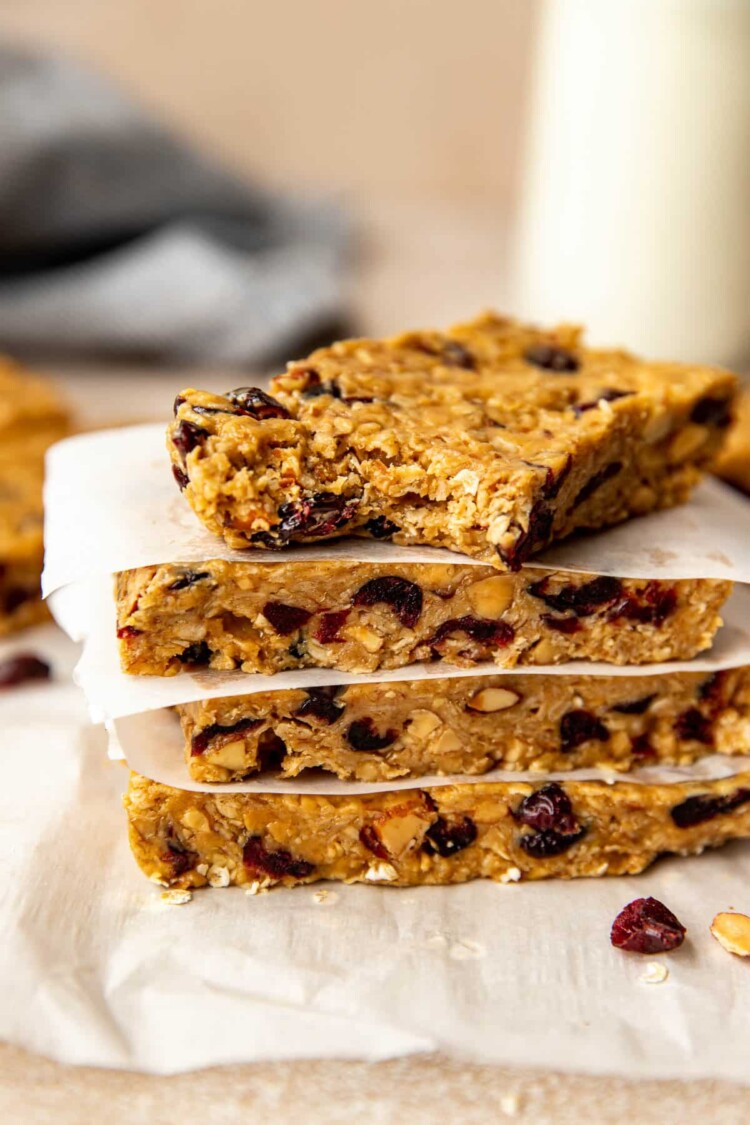 Homemade Energy Bar Recipe (5 Ingredients!)- Kroll's Korner