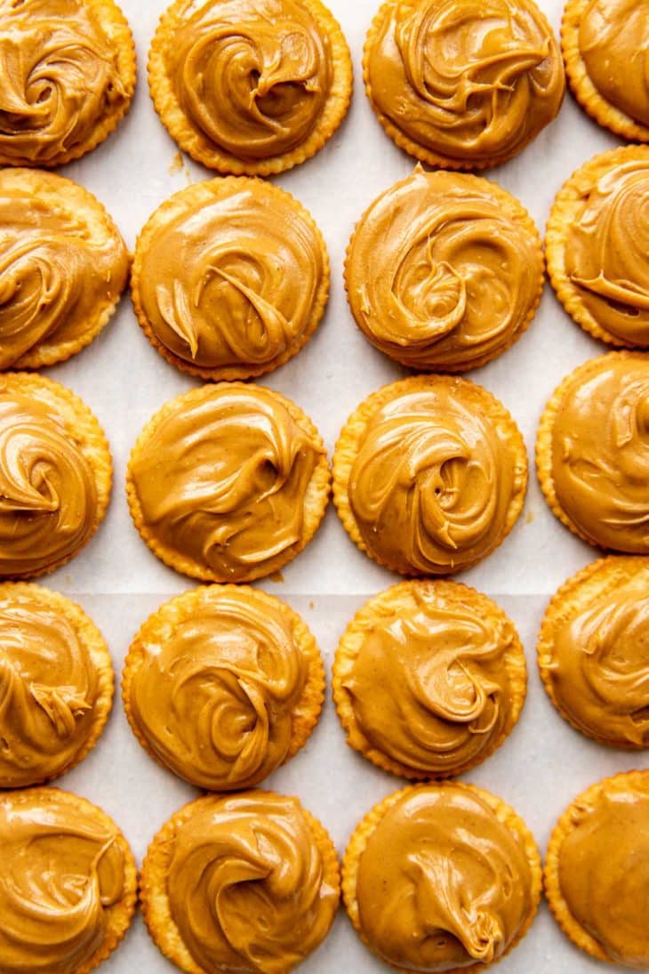 Ritz Cracker Christmas Cookies • Kroll's Korner