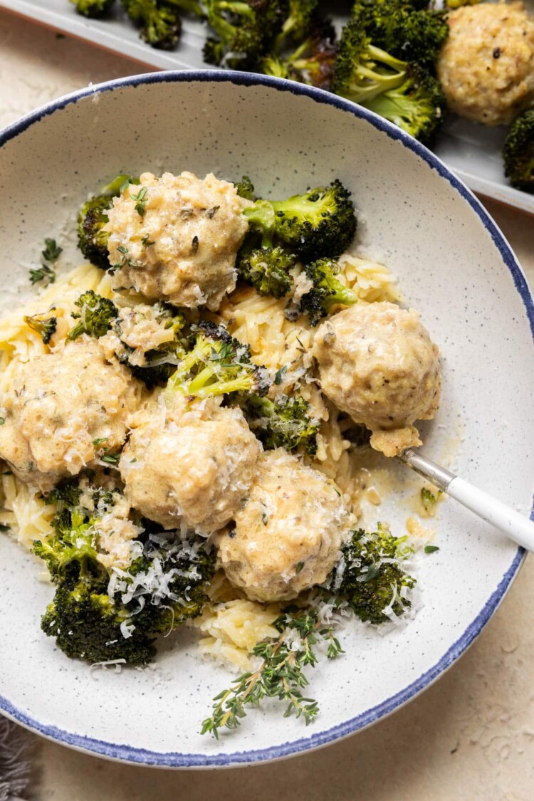 Juicy Chicken Meatballs and Broccoli • Kroll's Korner