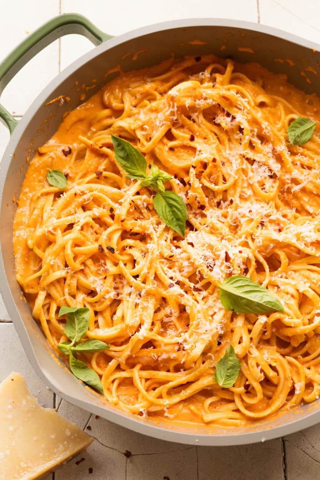 Creamy Roasted Red Pepper Pasta | Kroll's Korner