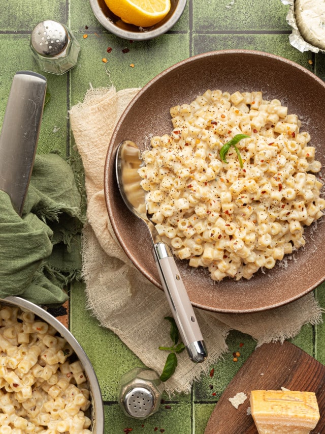 One Pot Boursin Pasta • Kroll's Korner