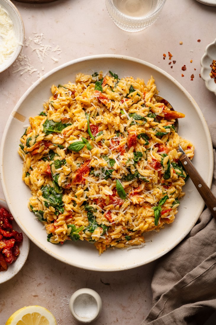 Creamy Sun-Dried Tomato and Spinach Orzo (One Pan!)