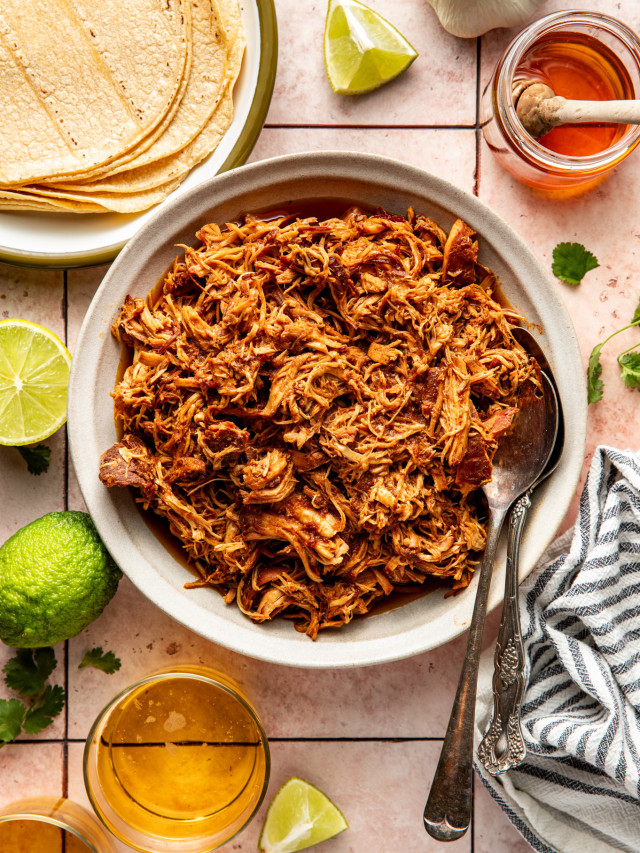 Slow Cooker Honey Chipotle Chicken • Kroll's Korner